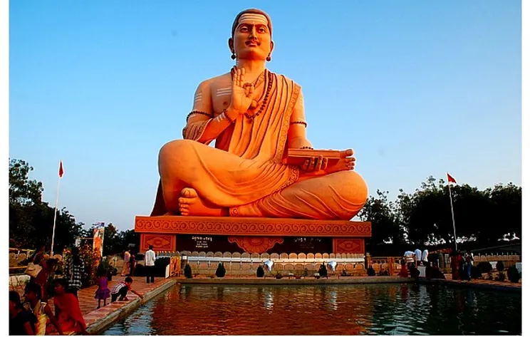 Basava the Revolutionary of Comprehensive Development